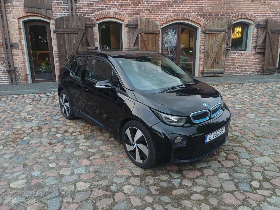 Black BMW I3 2016 in Klaipeda, with an engine capacity of 0.65 L and mileage of 95 thousand km for 7500 €, photo 3 on AUTOMOTO.COM.LV