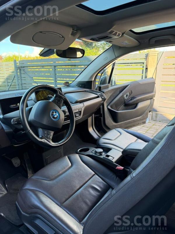 Black BMW I3 2019 in Riga, with an engine capacity of 0.00 L and mileage of 80 thousand km for 16500 €, photo 5 on AUTOMOTO.COM.LV