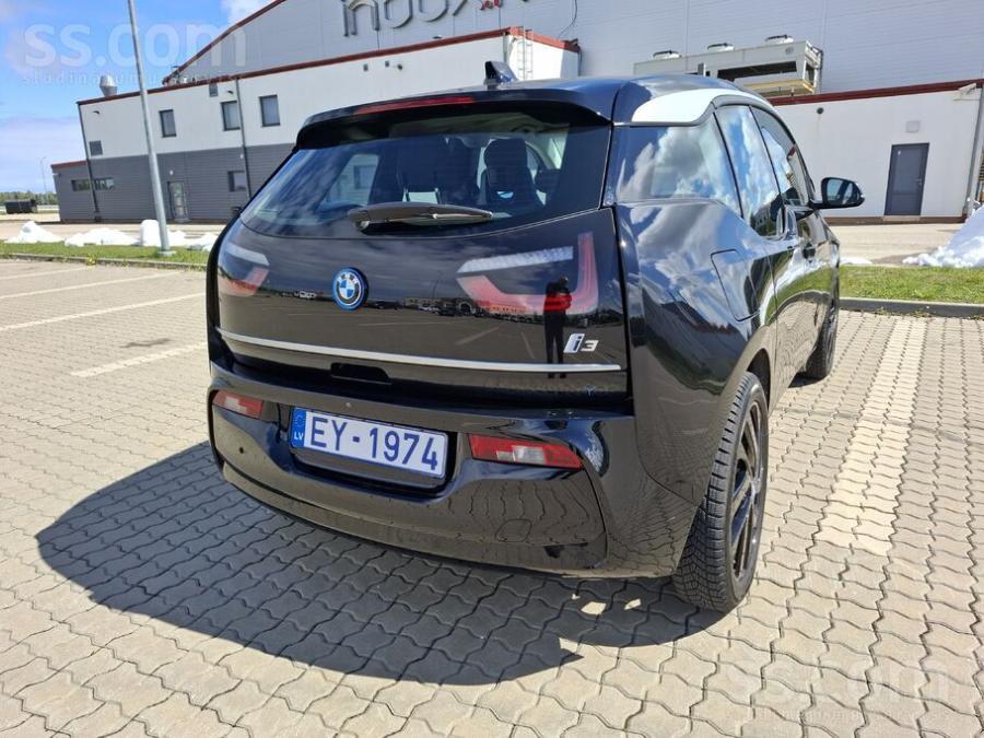 Melns BMW I3 2021 Rīga, ar dzinēja tilpumu 0.00 L un nobraukumu 22 tūkst. km par 19500 €, foto 3 vietnē AUTOMOTO.COM.LV