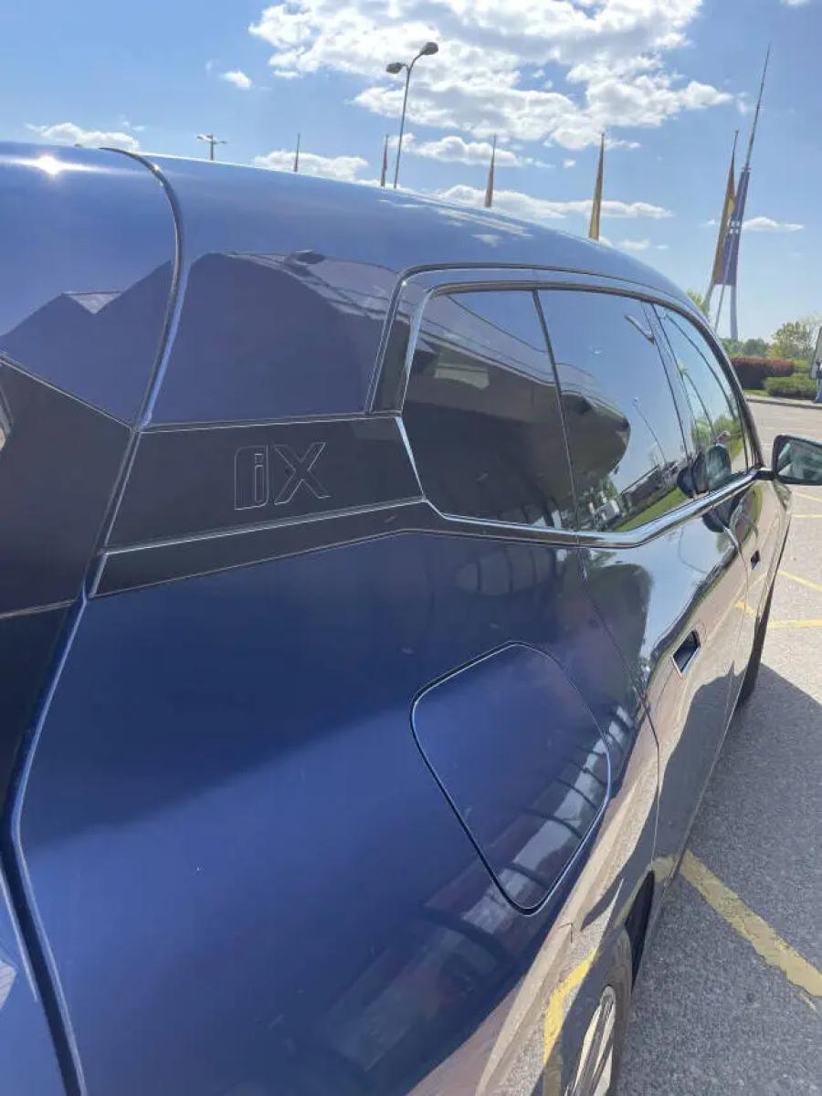 Blue BMW I3 2022 in Riga, with an engine capacity of 0.00 L and mileage of 15 thousand km for 79990 €, photo 8 on AUTOMOTO.COM.LV