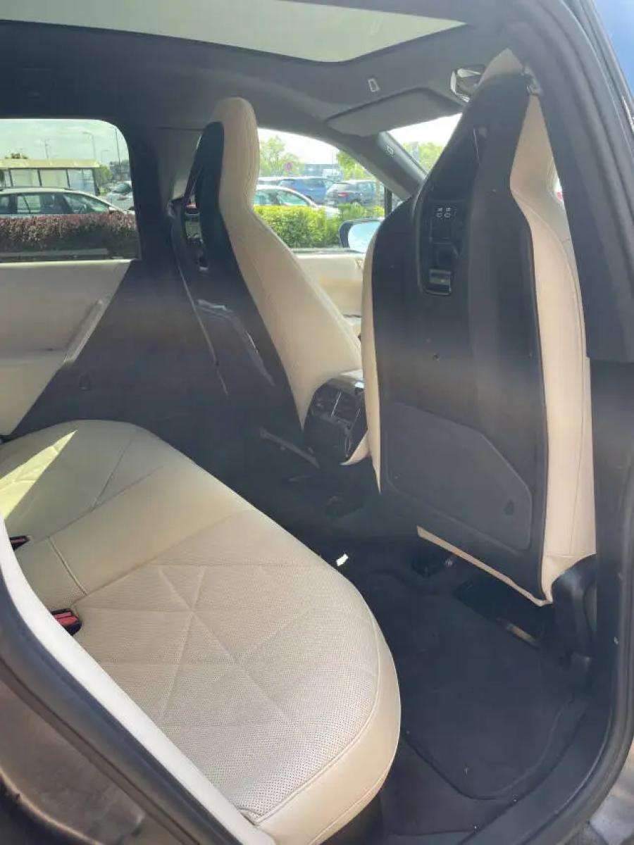 Blue BMW I3 2022 in Riga, with an engine capacity of 0.00 L and mileage of 15 thousand km for 79990 €, photo 11 on AUTOMOTO.COM.LV