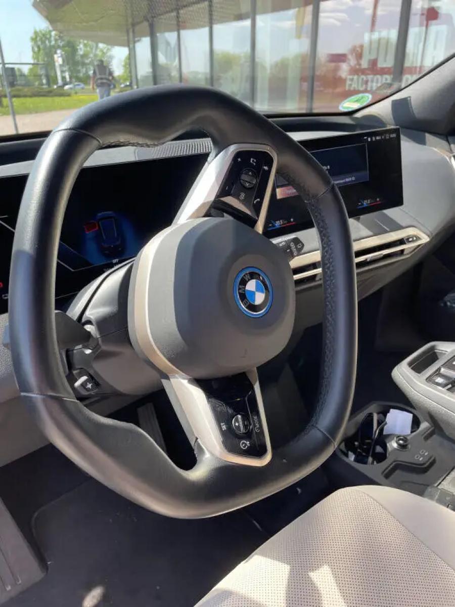 Blue BMW I3 2022 in Riga, with an engine capacity of 0.00 L and mileage of 15 thousand km for 79990 €, photo 16 on AUTOMOTO.COM.LV