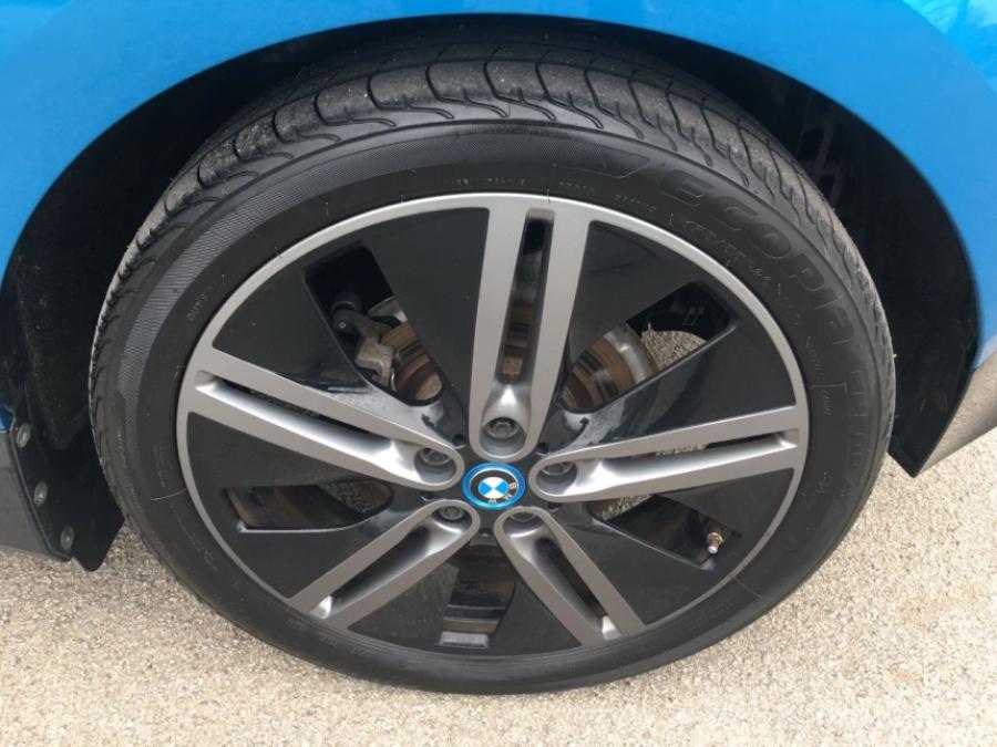 Zils BMW I3 2016 Rīga, ar dzinēja tilpumu 0.00 L un nobraukumu 181 tūkst. km par 14950 €, foto 24 vietnē AUTOMOTO.COM.LV