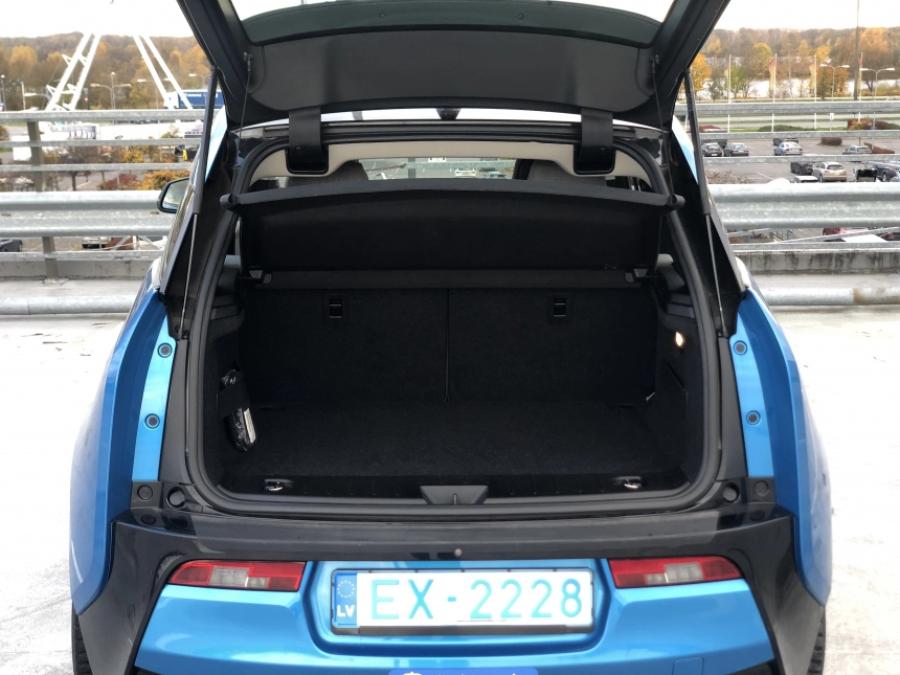 Zils BMW I3 2017 Rīga, ar dzinēja tilpumu 0.00 L un nobraukumu 55 tūkst. km par 10900 €, foto 8 vietnē AUTOMOTO.COM.LV