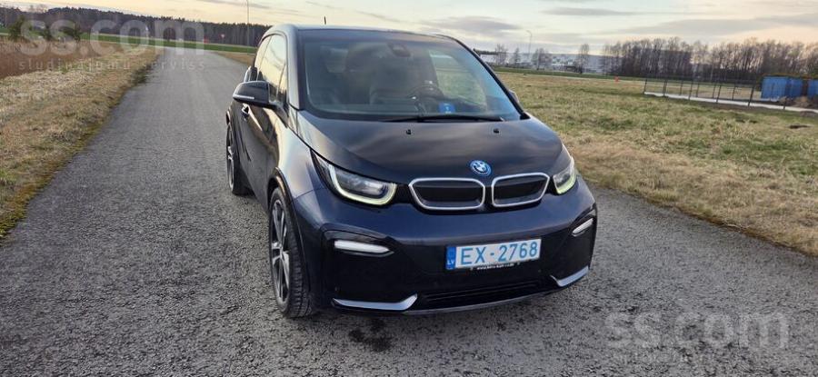 Zils BMW I3 2018 Rīga, ar dzinēja tilpumu 0.00 L un nobraukumu 82 tūkst. km par 14700 €, foto 1 vietnē AUTOMOTO.COM.LV
