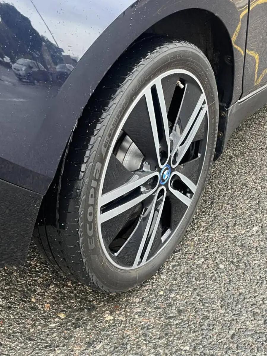 Blue BMW I3 2018 in Riga, with an engine capacity of 0.00 L and mileage of 115 thousand km for 19800 €, photo 9 on AUTOMOTO.COM.LV