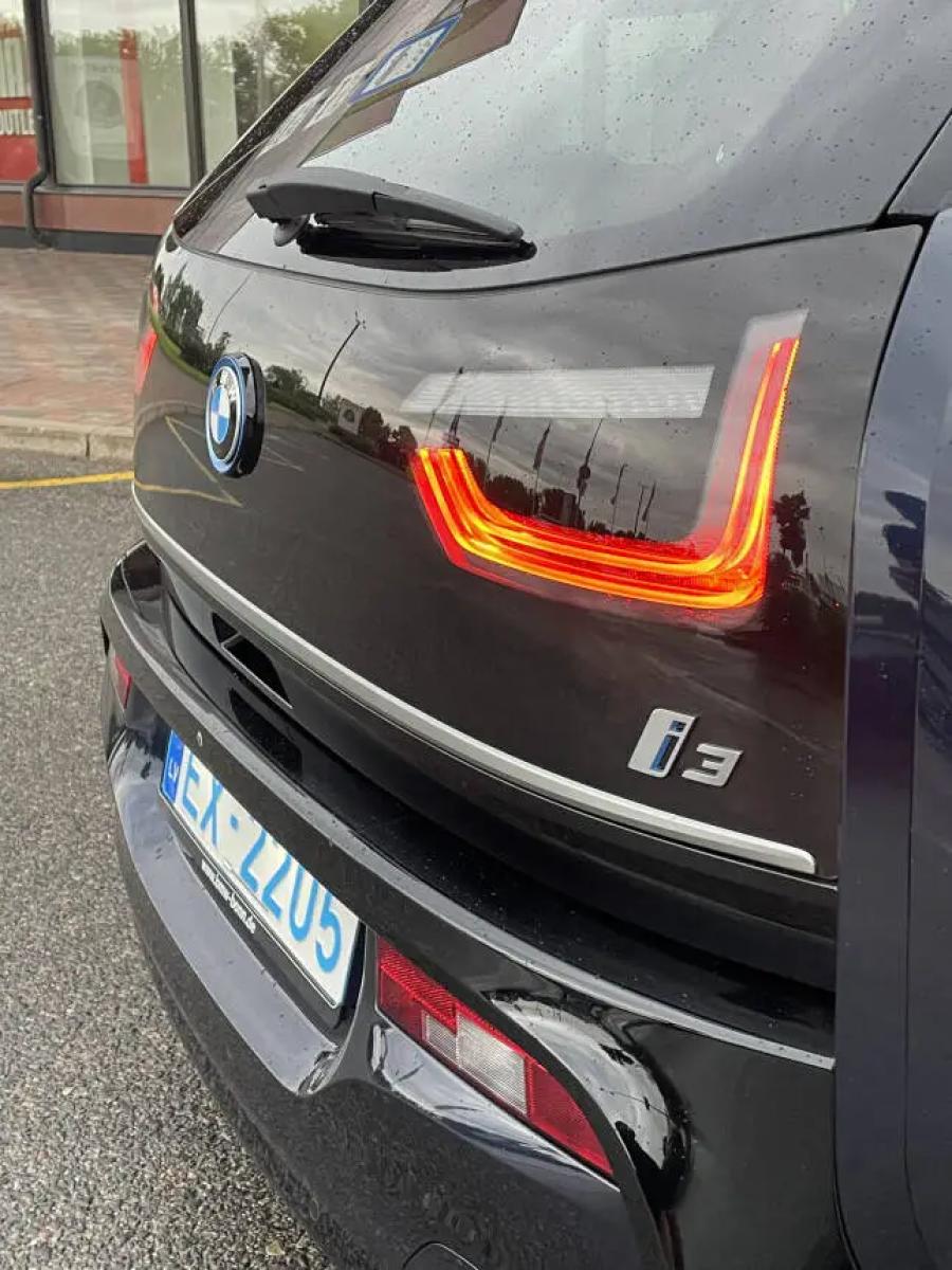Blue BMW I3 2018 in Riga, with an engine capacity of 0.00 L and mileage of 115 thousand km for 19800 €, photo 10 on AUTOMOTO.COM.LV