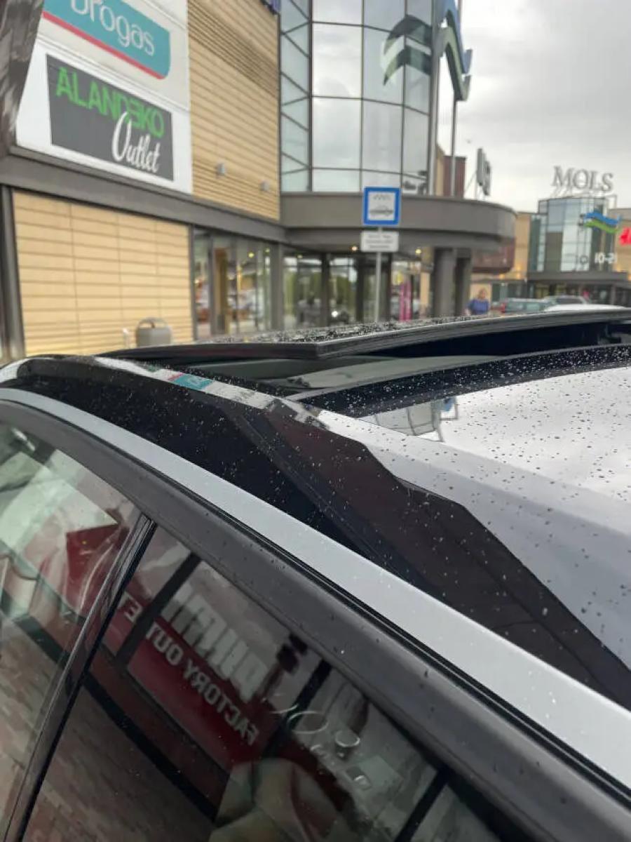 Blue BMW I3 2018 in Riga, with an engine capacity of 0.00 L and mileage of 115 thousand km for 19800 €, photo 12 on AUTOMOTO.COM.LV