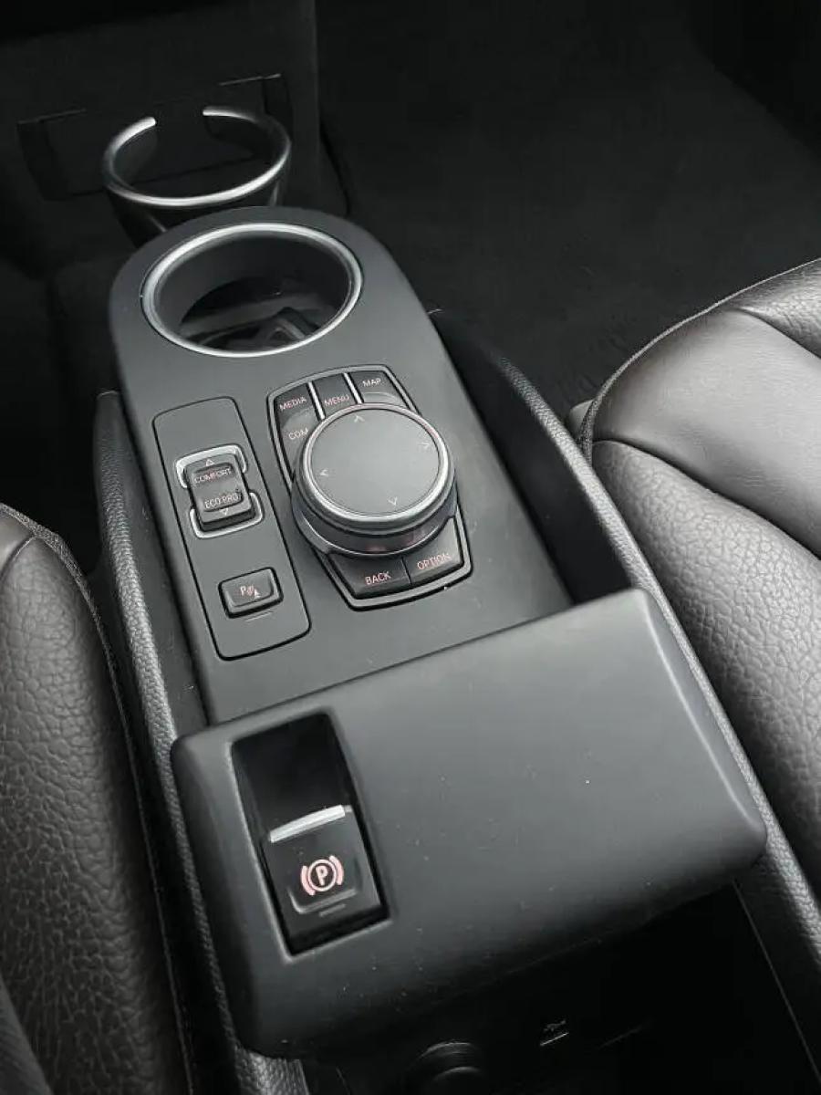 Blue BMW I3 2018 in Riga, with an engine capacity of 0.00 L and mileage of 115 thousand km for 19800 €, photo 18 on AUTOMOTO.COM.LV
