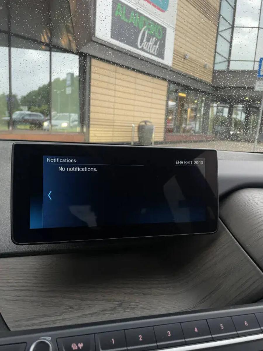 Blue BMW I3 2018 in Riga, with an engine capacity of 0.00 L and mileage of 115 thousand km for 19800 €, photo 19 on AUTOMOTO.COM.LV