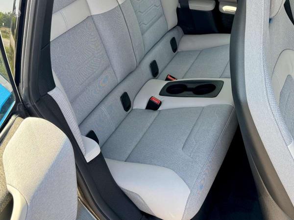 Zils BMW I3 2018 Kauņa, ar dzinēja tilpumu 0.00 L un nobraukumu 61 tūkst. km par 13400 €, foto 10 vietnē AUTOMOTO.COM.LV