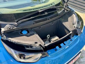 Blue BMW I3 2018 in Kaunas, with an engine capacity of 0.00 L and mileage of 61 thousand km for 13400 €, photo 17 on AUTOMOTO.COM.LV