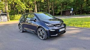 Zils BMW I3 2018 Kauņa, ar dzinēja tilpumu 0.00 L un nobraukumu 85 tūkst. km par 15500 €, foto  vietnē AUTOMOTO.COM.LV