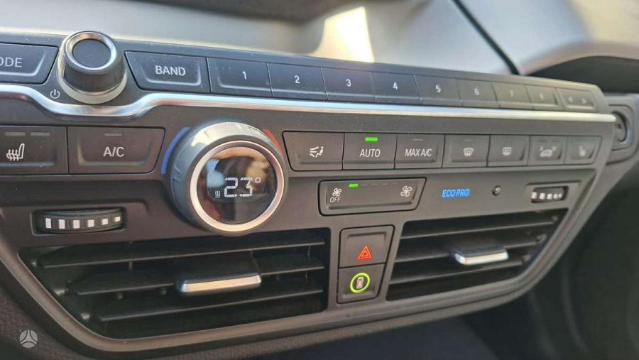 Blue BMW I3 2018 in Kaunas, with an engine capacity of 0.00 L and mileage of 85 thousand km for 15500 €, photo 10 on AUTOMOTO.COM.LV