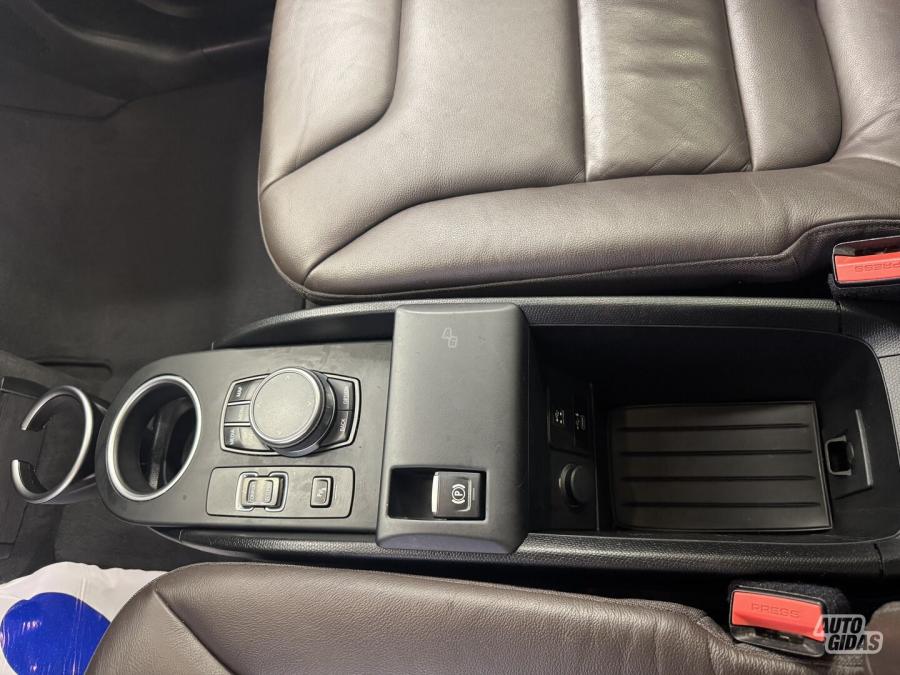 Zils BMW I3 2019 Viļņa, ar dzinēja tilpumu 0.00 L un nobraukumu 122 tūkst. km par 14000 €, foto 11 vietnē AUTOMOTO.COM.LV