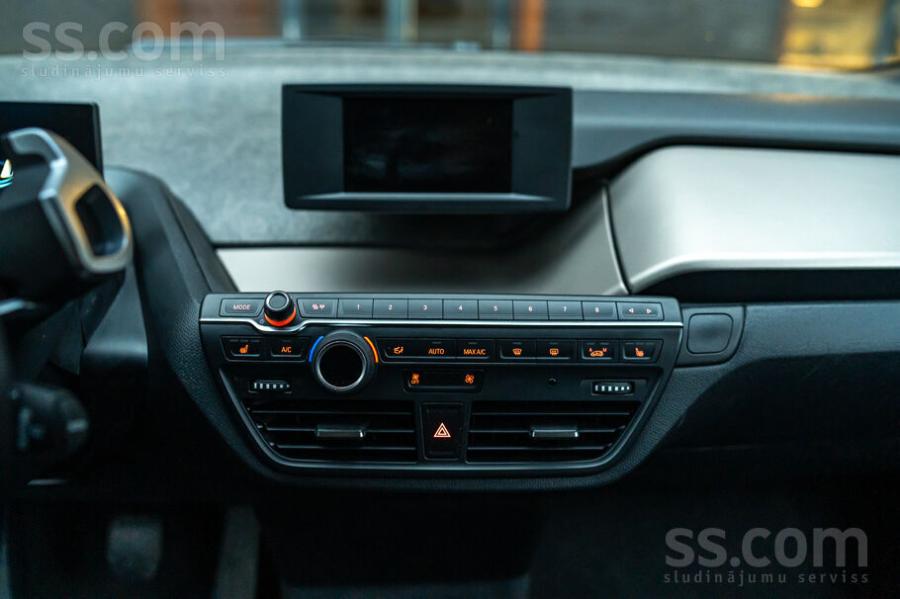 Синий БМВ И3 2021 в Рига, объемом двигателя 0.00 л и пробегом 90 тыс. км за 16990 €, фото 28 на AUTOMOTO.COM.LV