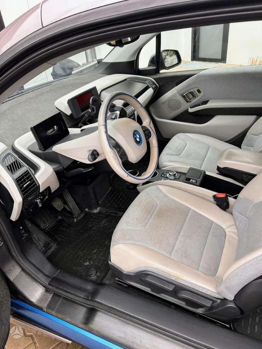 Brown BMW I3 2015 in Vilnius, with an engine capacity of 0.65 L and mileage of 150 thousand km for 9000 €, photo 19 on AUTOMOTO.COM.LV