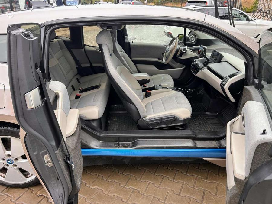 Brown BMW I3 2015 in Vilnius, with an engine capacity of 0.65 L and mileage of 150 thousand km for 9000 €, photo 21 on AUTOMOTO.COM.LV
