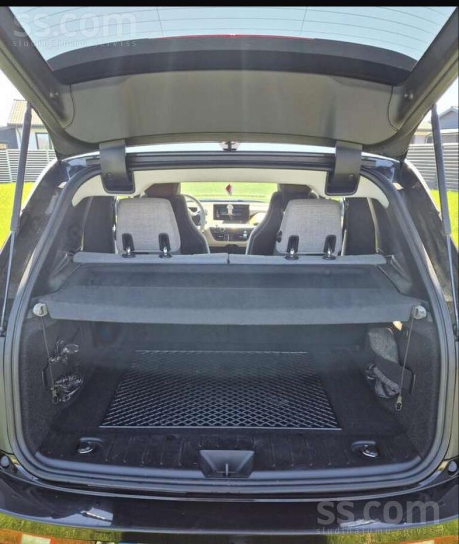 Brown BMW I3 2015 in Riga, with an engine capacity of 0.00 L and mileage of 108 thousand km for 10500 €, photo 4 on AUTOMOTO.COM.LV