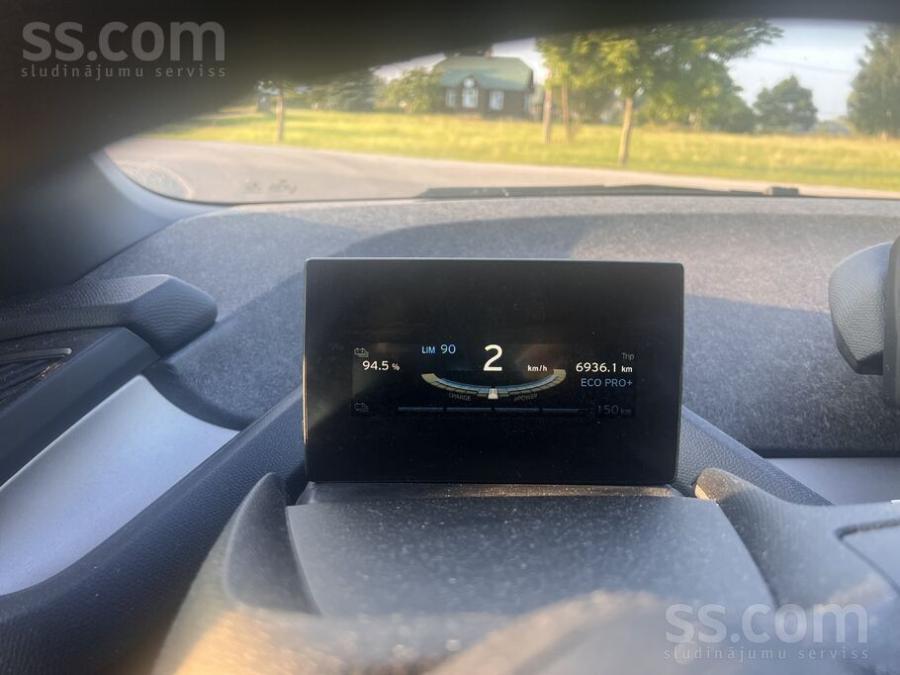 Brown BMW I3 2015 in Riga, with an engine capacity of 0.00 L and mileage of 108 thousand km for 10500 €, photo 6 on AUTOMOTO.COM.LV