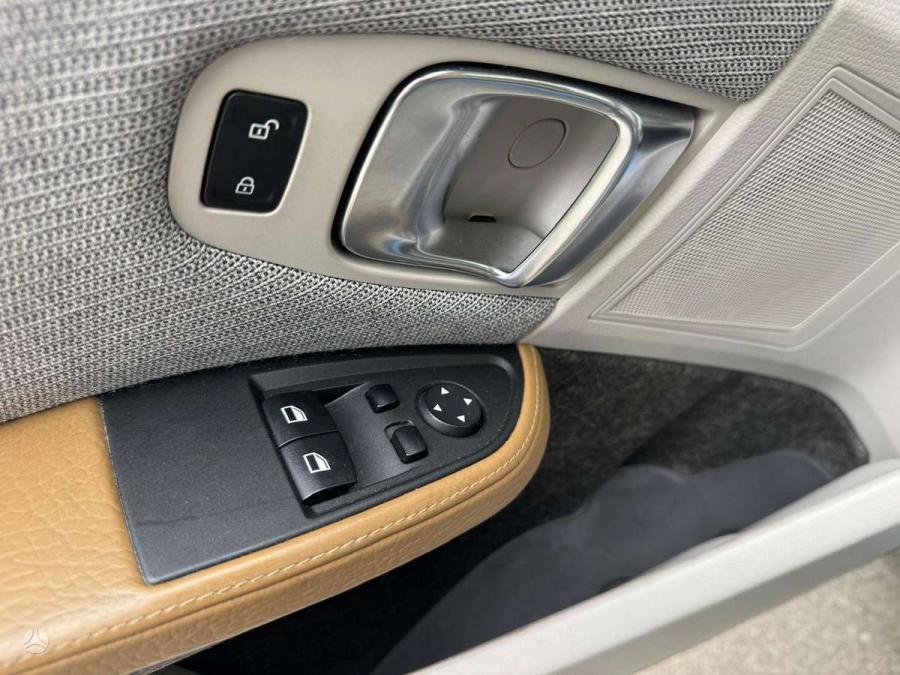 Brown BMW I3 2015 in Klaipeda, with an engine capacity of 0.00 L and mileage of 87 thousand km for 7600 €, photo 15 on AUTOMOTO.COM.LV