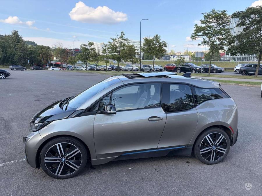 Brown BMW I3 2017 in Vilnius, with an engine capacity of 0.70 L and mileage of 49 thousand km for 14999 €, photo 1 on AUTOMOTO.COM.LV