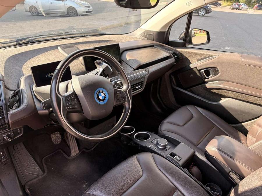Brown BMW I3 2017 in Vilnius, with an engine capacity of 0.70 L and mileage of 49 thousand km for 14999 €, photo 11 on AUTOMOTO.COM.LV