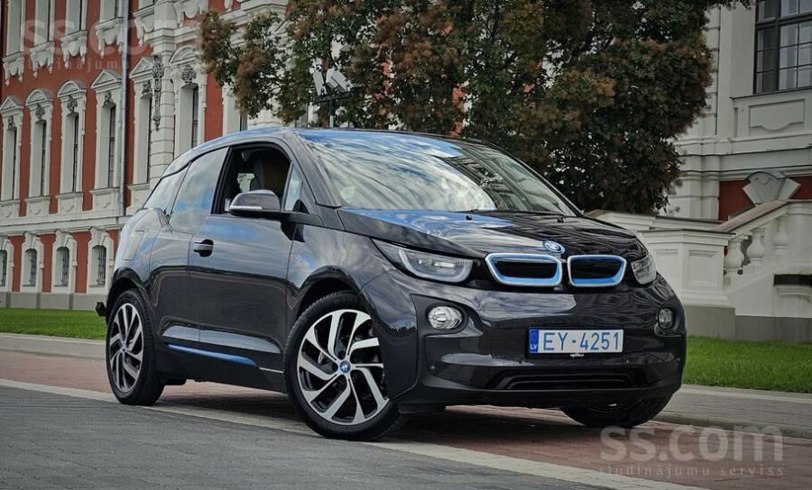 Grey BMW I3 2014 in Jelgava, with an engine capacity of 0.00 L and mileage of 105 thousand km for 9700 €, photo 3 on AUTOMOTO.COM.LV