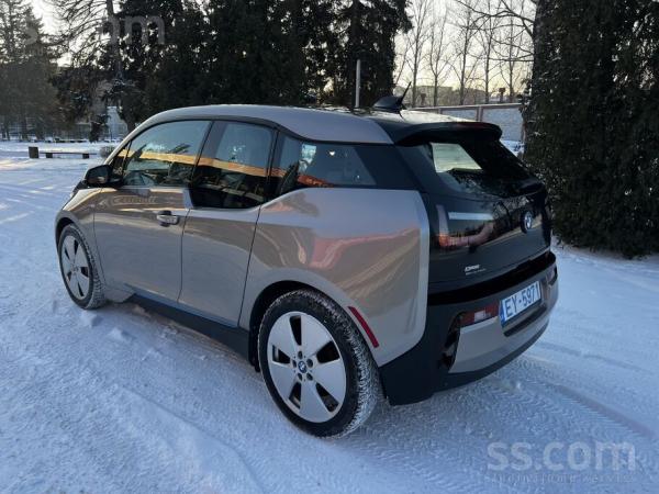 Grey BMW I3 2014 in Riga, with an engine capacity of 0.00 L and mileage of 165 thousand km for 7500 €, photo 4 on AUTOMOTO.COM.LV