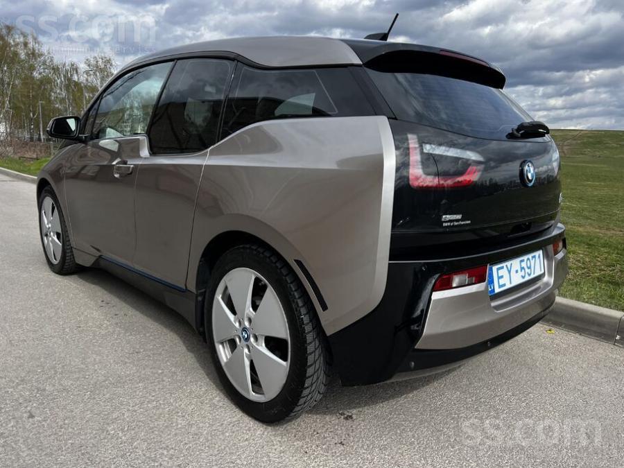 Grey BMW I3 2014 in Riga, with an engine capacity of 0.00 L and mileage of 165 thousand km for 6700 €, photo 6 on AUTOMOTO.COM.LV