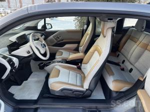 Grey BMW I3 2014 in Riga, with an engine capacity of 0.00 L and mileage of 165 thousand km for 6700 €, photo 10 on AUTOMOTO.COM.LV