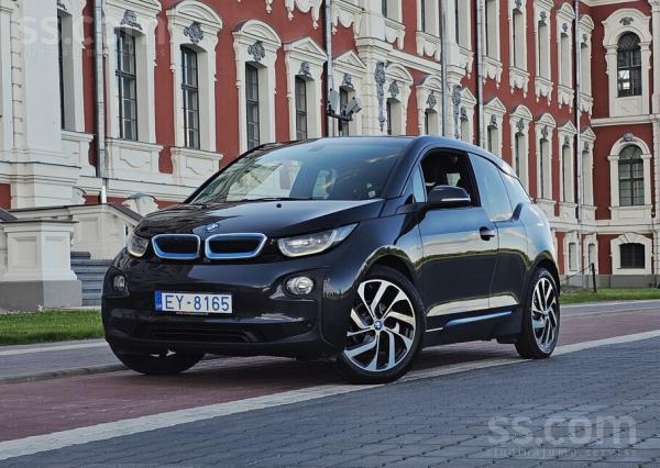 Grey BMW I3 2014 in Jelgava, with an engine capacity of 0.00 L and mileage of 107 thousand km for 8890 €, photo 2 on AUTOMOTO.COM.LV