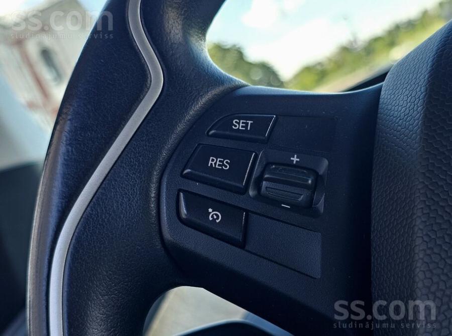 Grey BMW I3 2014 in Jelgava, with an engine capacity of 0.00 L and mileage of 107 thousand km for 8890 €, photo 19 on AUTOMOTO.COM.LV