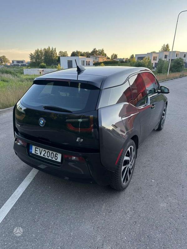 Pelēks BMW I3 2014 Viļņa, ar dzinēja tilpumu 0.00 L un nobraukumu 148 tūkst. km par 7900 €, foto 6 vietnē AUTOMOTO.COM.LV