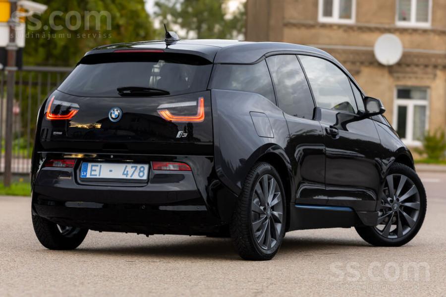 Grey BMW I3 2014 in Jelgava, with an engine capacity of 0.00 L and mileage of 93 thousand km for 8590 €, photo 5 on AUTOMOTO.COM.LV