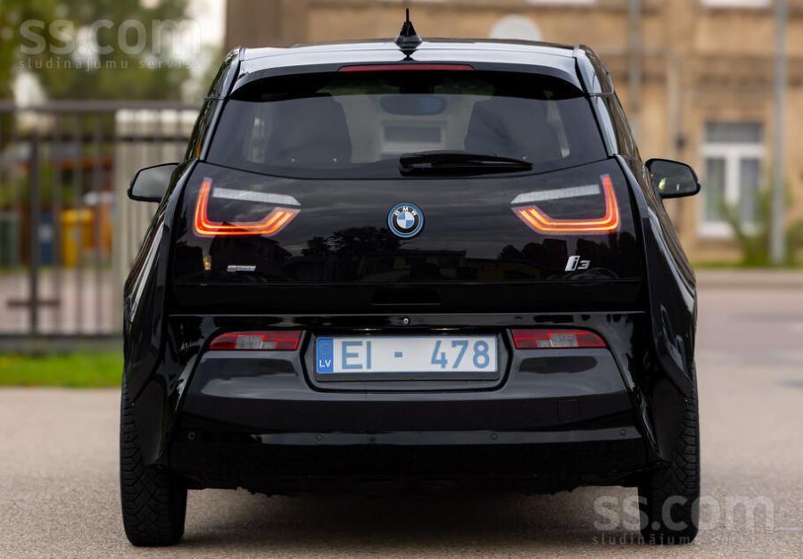 Grey BMW I3 2014 in Jelgava, with an engine capacity of 0.00 L and mileage of 93 thousand km for 8590 €, photo 8 on AUTOMOTO.COM.LV