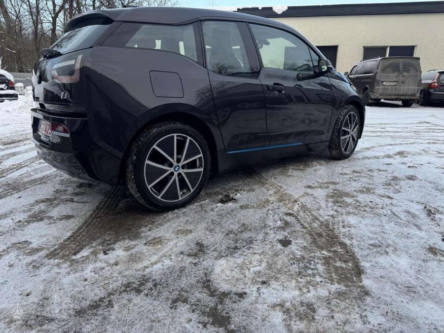 Pelēks BMW I3 2015 Viļņa, ar dzinēja tilpumu 0.65 L un nobraukumu 219 tūkst. km par 8250 €, foto 4 vietnē AUTOMOTO.COM.LV