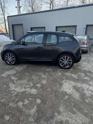 Pelēks BMW I3 2015 Viļņa, ar dzinēja tilpumu 0.65 L un nobraukumu 219 tūkst. km par 8250 €, foto 7 vietnē AUTOMOTO.COM.LV