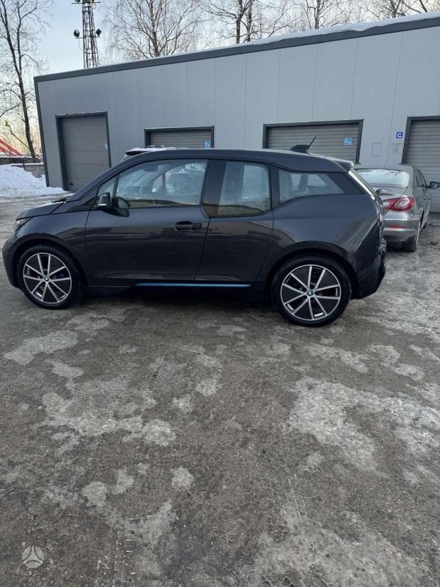 Pelēks BMW I3 2015 Viļņa, ar dzinēja tilpumu 0.65 L un nobraukumu 219 tūkst. km par 8250 €, foto 7 vietnē AUTOMOTO.COM.LV