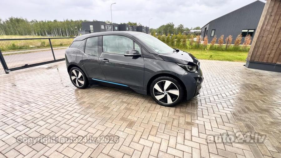 Pelēks BMW I3 2015 Tallina, ar dzinēja tilpumu 0.00 L un nobraukumu 144 tūkst. km par 10500 €, foto 1 vietnē AUTOMOTO.COM.LV