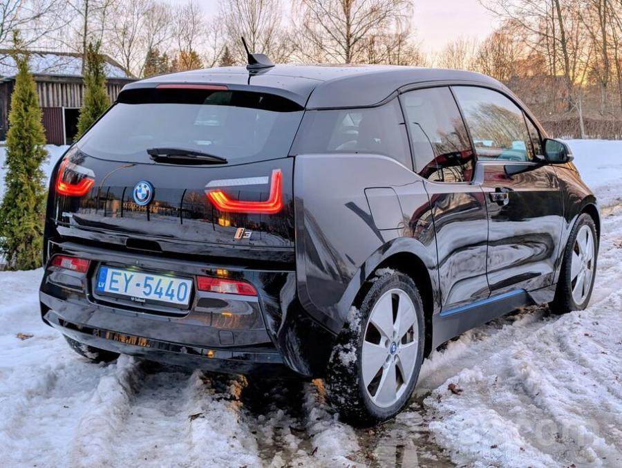 Grey BMW I3 2015 in Riga, with an engine capacity of 0.00 L and mileage of 113 thousand km for 8200 €, photo 5 on AUTOMOTO.COM.LV