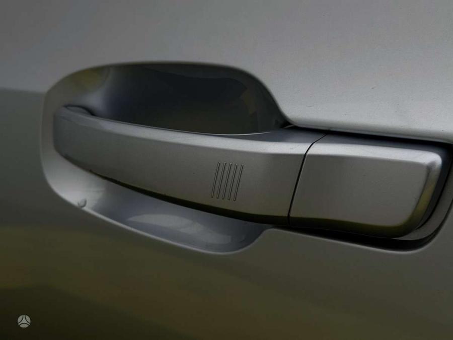 Grey BMW I3 2015 in Vilnius, with an engine capacity of 0.00 L and mileage of 50 thousand km for 9990 €, photo 18 on AUTOMOTO.COM.LV