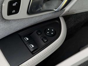 Grey BMW I3 2015 in Vilnius, with an engine capacity of 0.00 L and mileage of 50 thousand km for 9990 €, photo 19 on AUTOMOTO.COM.LV