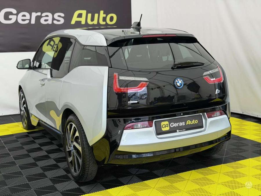 Pelēks BMW I3 2015 Viļņa, ar dzinēja tilpumu 0.00 L un nobraukumu 50 tūkst. km par 9900 €, foto 7 vietnē AUTOMOTO.COM.LV