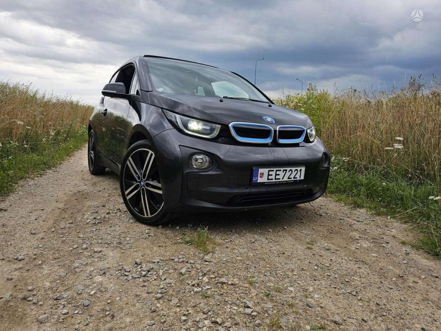 Grey BMW I3 2015 in Vilnius, with an engine capacity of 0.00 L and mileage of 89 thousand km for 8900 €, photo 1 on AUTOMOTO.COM.LV