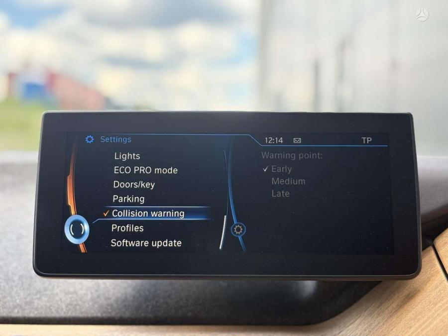 Grey BMW I3 2015 in Vilnius, with an engine capacity of 0.65 L and mileage of 175 thousand km for 7990 €, photo 26 on AUTOMOTO.COM.LV