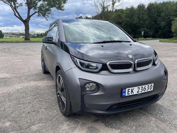 Pelēks BMW I3 2016 Kauņa, ar dzinēja tilpumu 0.00 L un nobraukumu 128 tūkst. km par 10200 €, foto 1 vietnē AUTOMOTO.COM.LV