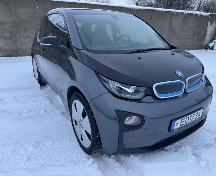Grey BMW I3 2017 in Telschi, with an engine capacity of 0.00 L and mileage of 129 thousand km for 8800 €, photo 2 on AUTOMOTO.COM.LV