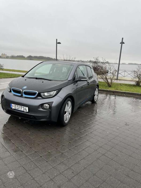 Grey BMW I3 2017 in Klaipeda, with an engine capacity of 0.00 L and mileage of 129 thousand km for 8700 €, photo 2 on AUTOMOTO.COM.LV