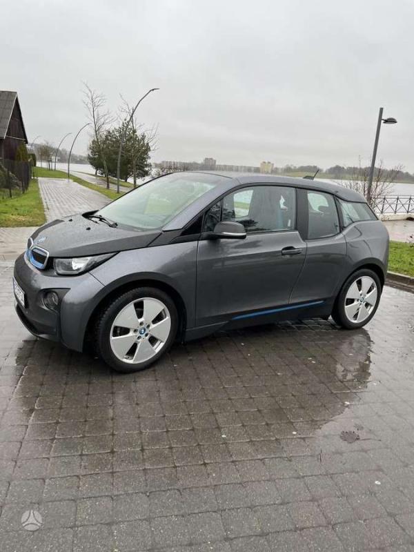 Grey BMW I3 2017 in Klaipeda, with an engine capacity of 0.00 L and mileage of 129 thousand km for 8700 €, photo 4 on AUTOMOTO.COM.LV